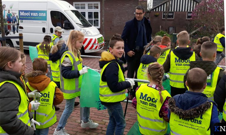 Wethouder geeft startsein voor Week van Mooi Schoon